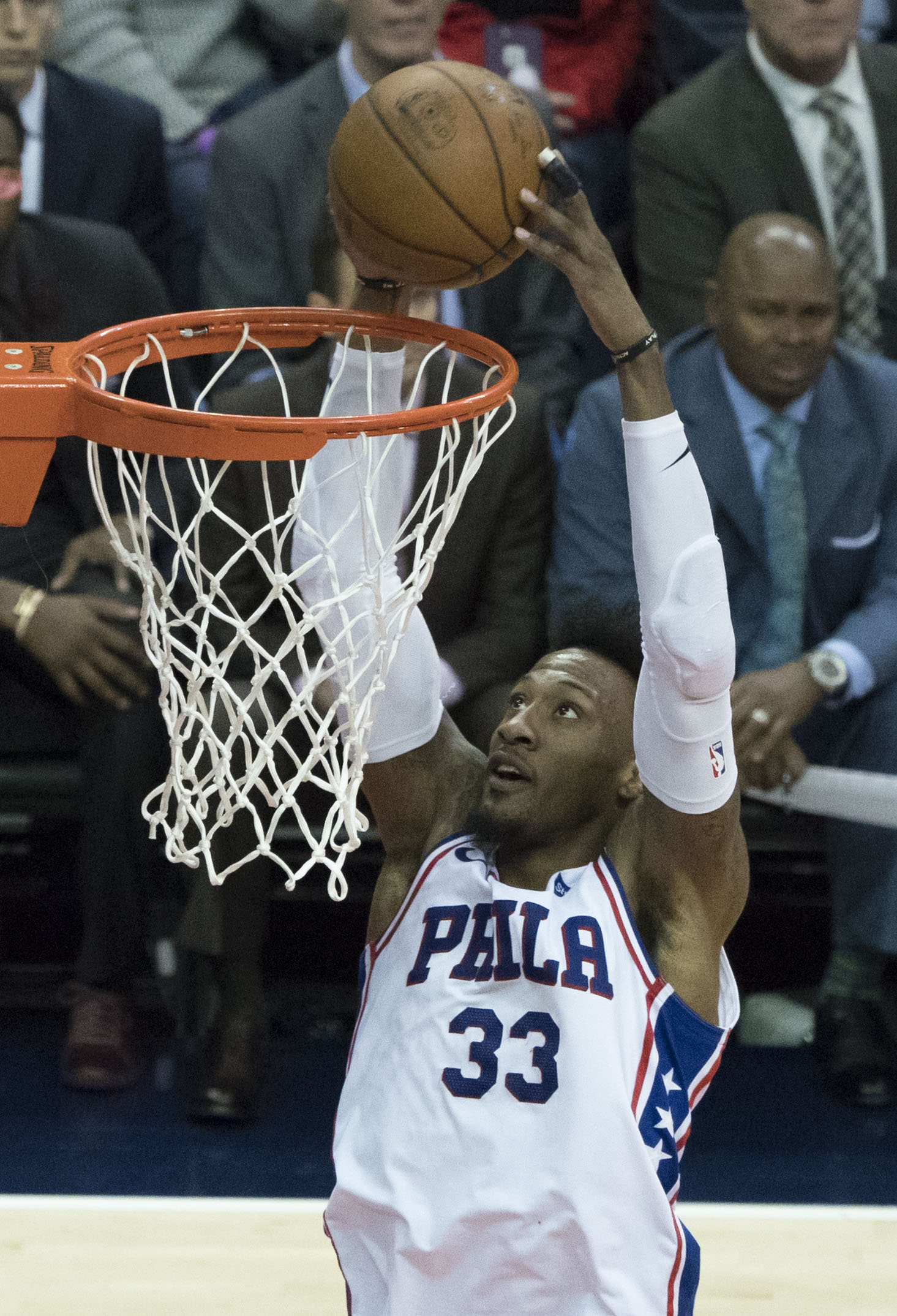 Robert Covington Cards: Values, Rookies | Collectibles.com